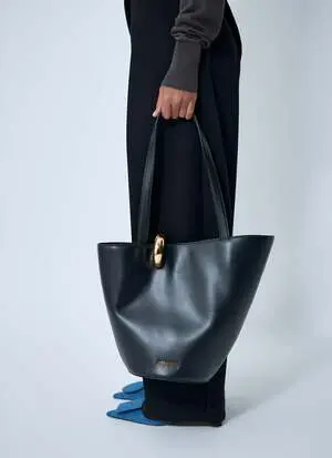 Jacquemus Le Moyen Bambola Bucket Bag - Black