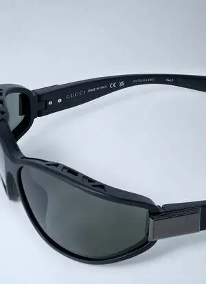 Gucci Oval Sunglasses With Logo Hinges