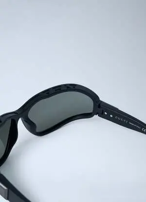 Gucci Oval Sunglasses With Logo Hinges