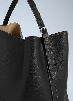 TOTEME Belted Tote Bag In Pebble-grain Leather - Black