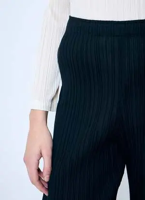 Issey Miyake Cropped Pleated Pants