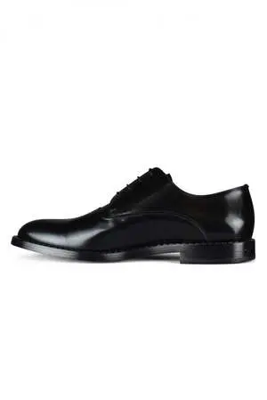 Fendi Leather Loafers