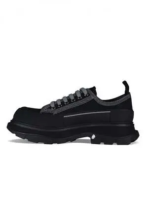 Alexander McQueen Tread Slick Low Top Sneakers - Black