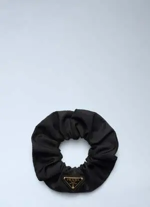 Prada Re-nylon Scrunchie With Logo Plaque - Black