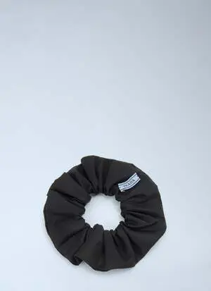 Prada Re-nylon Scrunchie With Logo Plaque - Black