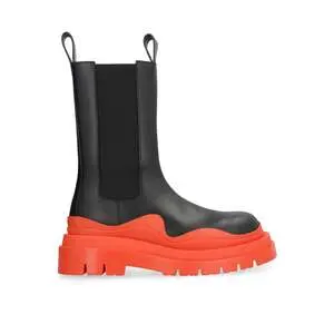 Bottega Veneta Leather Tire Boots - Black