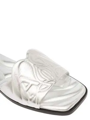 Alexander McQueen Metallic Leather Flat Sandals With Embossed Motif - Silver
