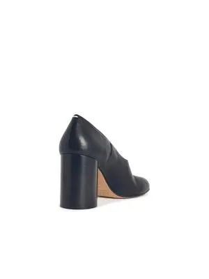 MAISON MARGIELA Tabi Leather Pumps - Black
