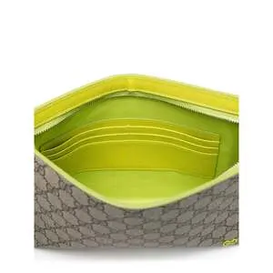 Gucci Classic Gg Canvas Clutch Bag With Top Zip Fastening - Cream
