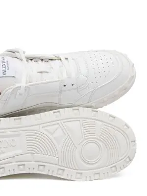 Valentino Garavani Rockstud Leather Sneakers - Multicolor