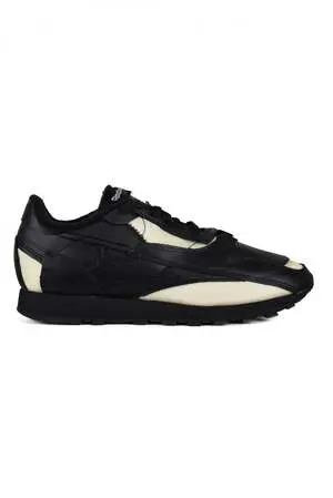 MAISON MARGIELA Memory Of" Sneakers - Black
