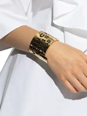 Givenchy Textured Metal Cuff Bracelet With Logo - Silver