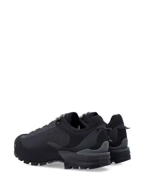 ROA Hida Low Top Sneakers - Black