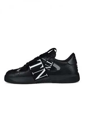 Valentino Garavani Vl7n Sneakers - Black