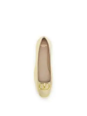 Valentino Garavani Vlogo Signature Laminated Leather Ballerinas - Gold