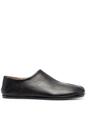 MAISON MARGIELA Tabi Toe Loafers - Black