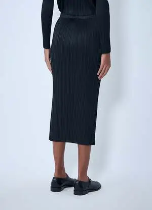 Issey Miyake Pleated Midi Skirt - Black