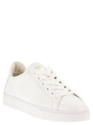 TOD'S Leather Trainers With Studded Heel Detail - White