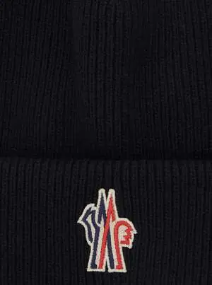 Moncler Wool Beanie With Logo Patch - Black