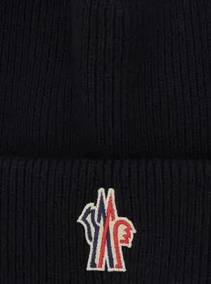 Moncler Wool Beanie With Logo Patch - Black