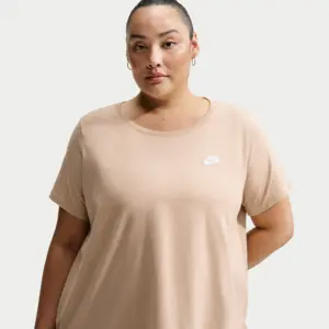 Nike Club Essentials T-shirt - Brown