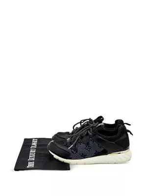 LOUIS VUITTON Low-top Sneakers