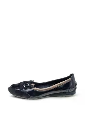 TOD'S Patent Leather And Suede Ballet Flats With Bow Detail - Black