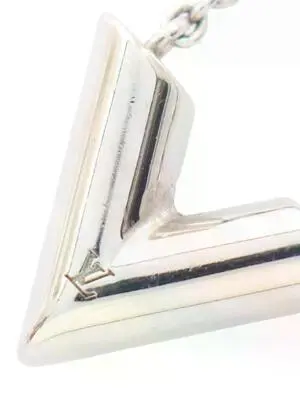 LOUIS VUITTON 2021 Essential V Supple Necklace