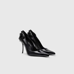 DIESEL® D-ten & Half-glossy Pumps With Curved Heel - Black