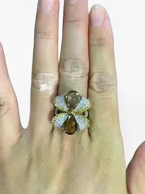 HYT JEWELRY Floral Diamond Ring - Silver