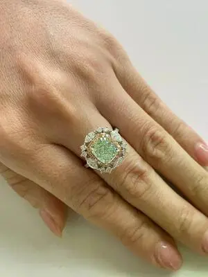 HYT JEWELRY Floral Design Diamond Ring