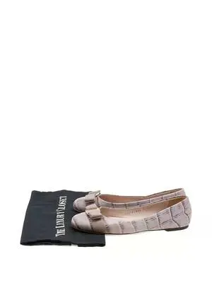 FERRAGAMO Varina Ballet Flats - Grey