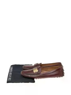 FERRAGAMO Gancini Plaque Leather Loafers
