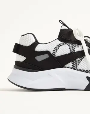 Valentino Garavani Demivee Mesh Panel Trainers - Black/gray