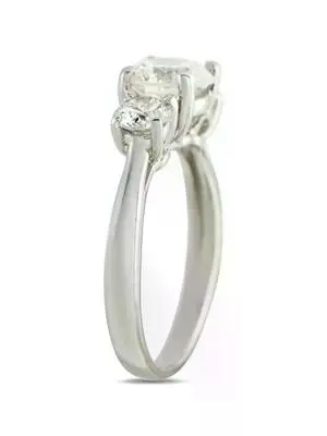 LB EXCLUSIVE Platinum 1.90 Carat Diamond Three-stone Ring
