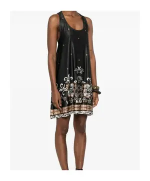 TWINSET Sleeveless Floral Print Ring Detail Top