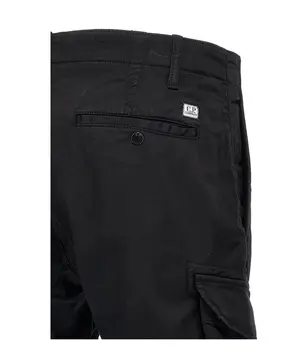 C.P. COMPANY Cargo Pants With Logo Badge Detail - Black