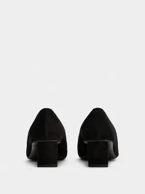 ROGER VIVIER Belle Vivier Suede Pumps