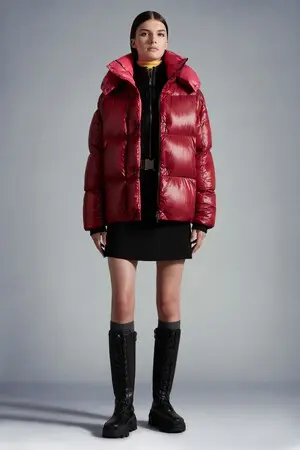 Moncler Parana Short Down Jacket