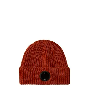 C.P. COMPANY Ribbed Lens Detail Beanie - Bombay Brown