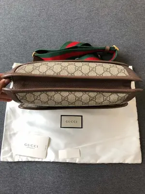Gucci Gg Supreme Small Messenger Bag