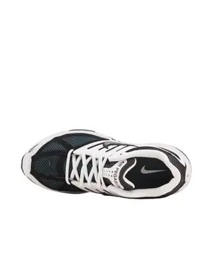 Nike Pegasus 2005 Lace-up Sneakers - White