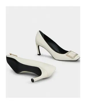 ROGER VIVIER Trompette Buckle Pumps - Cream