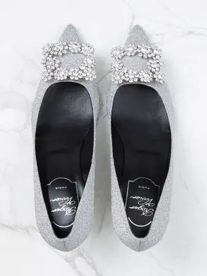 ROGER VIVIER Flower Buckle Pointed Toe Pumps