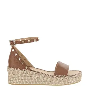 Valentino Garavani Rockstud Espadrille Sandals - Brown