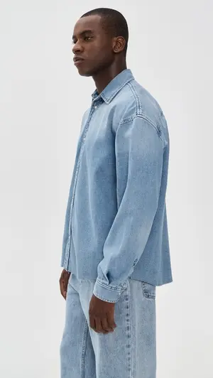 FRAME Relaxed Denim Shirt