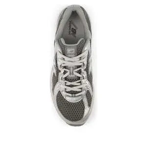 NEW BALANCE 740 Sneakers - Grey/metallic Silver