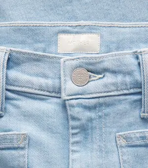 MOTHER The Patch Pocket Weekender Flared Jeans - Blue