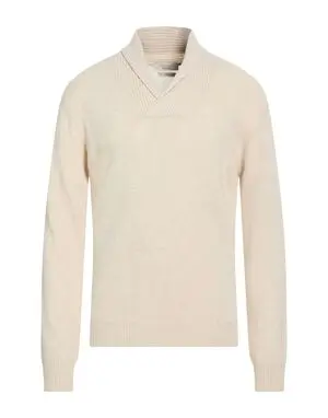 WOOL & CO Lightweight Wool V-neck Sweater