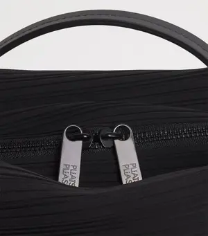 Issey Miyake Bias Pleats Top-handle Bag - Black